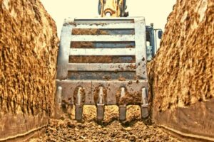 Digging A Drainage Trench - Your Step By Step Guide - Driveway Expert